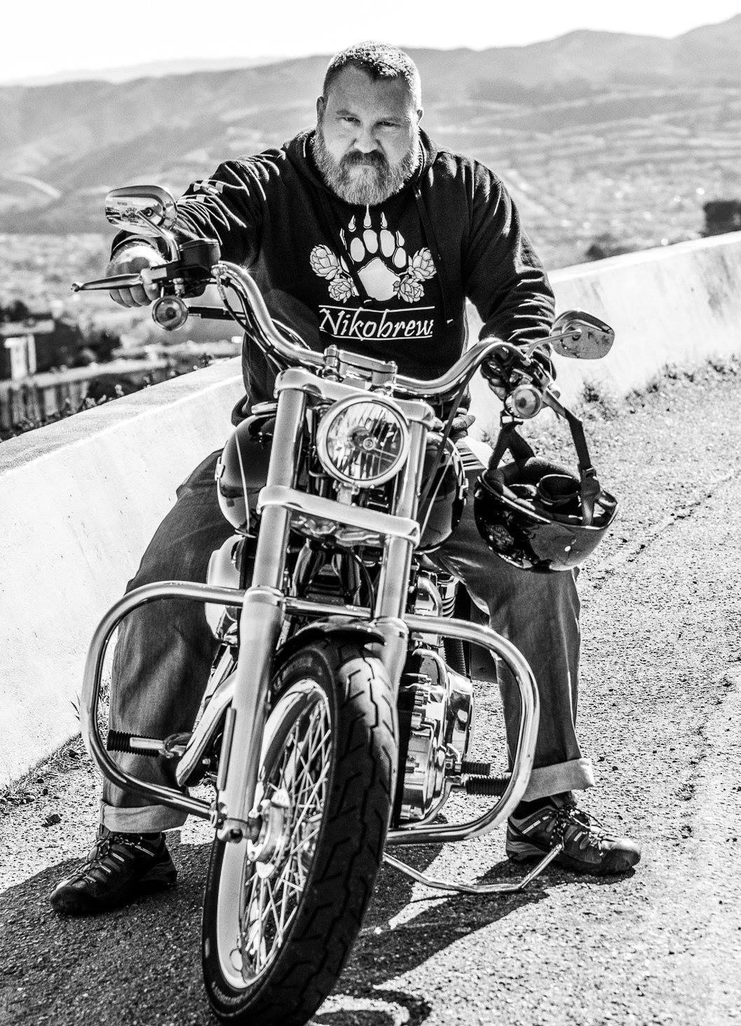 Super hot daddy bear biker. Ultimate Grrrrr!!! | Scrolller