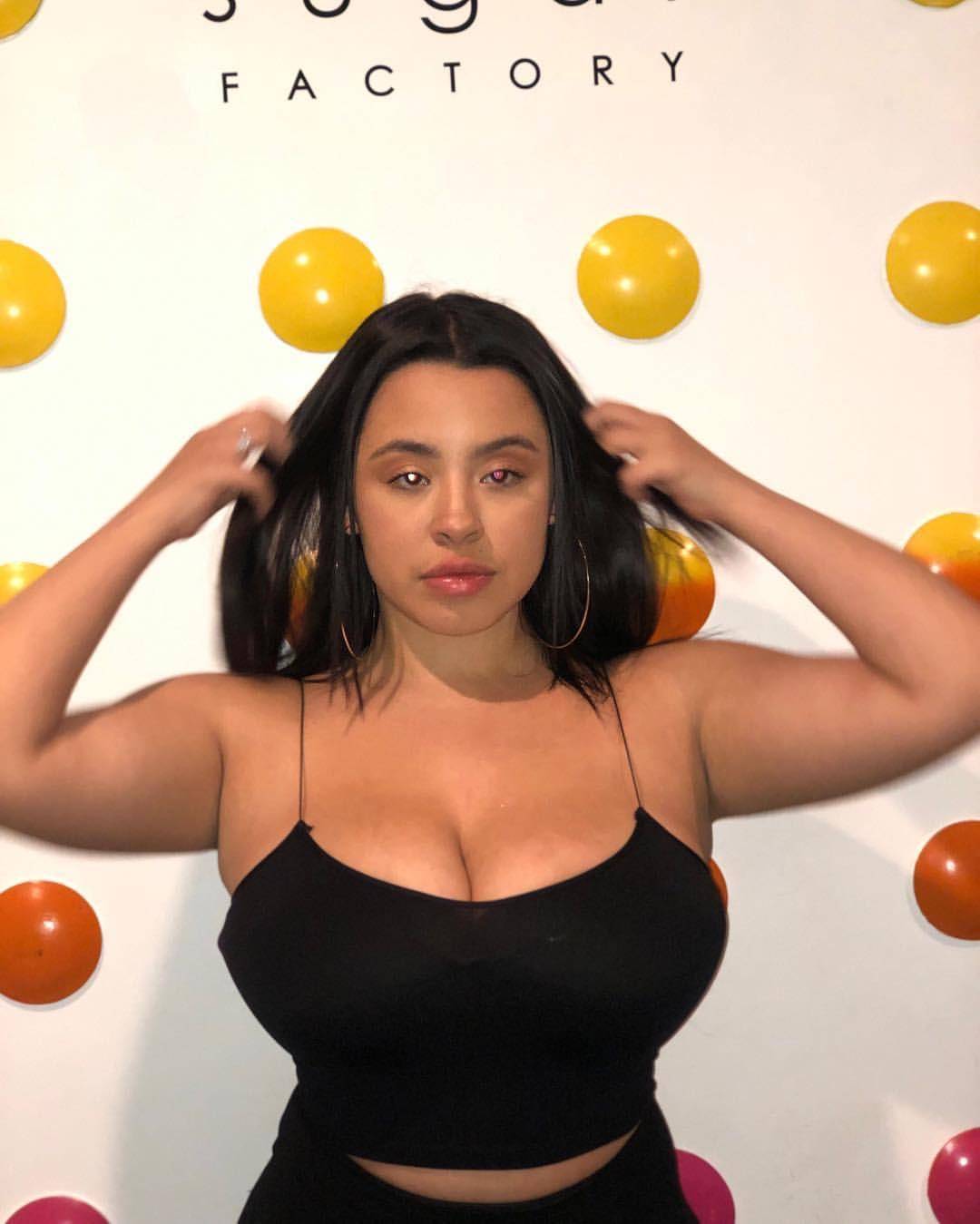 Surprised the strings haven’t snapped | Scrolller