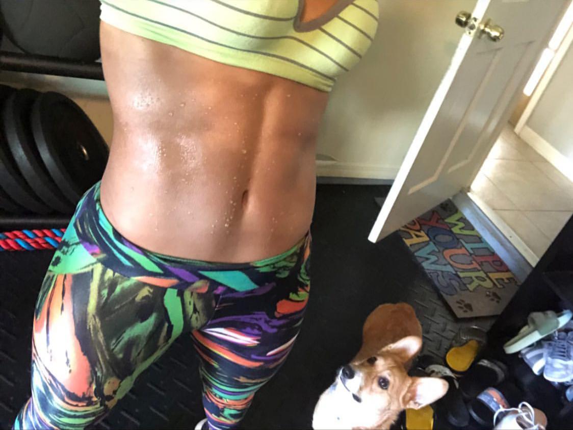 Sweaty abs | Scrolller