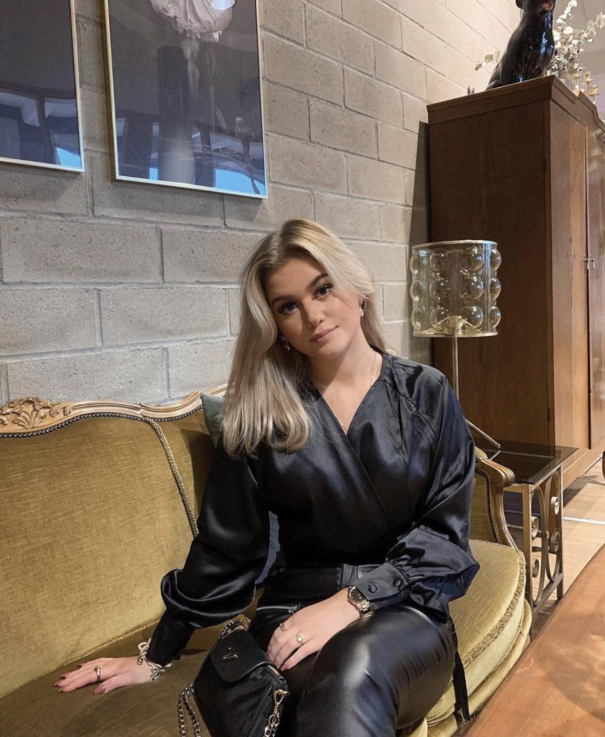 Swedish girl @misslisibell, she looks so good in leather pants 😍😍 | Scrolller