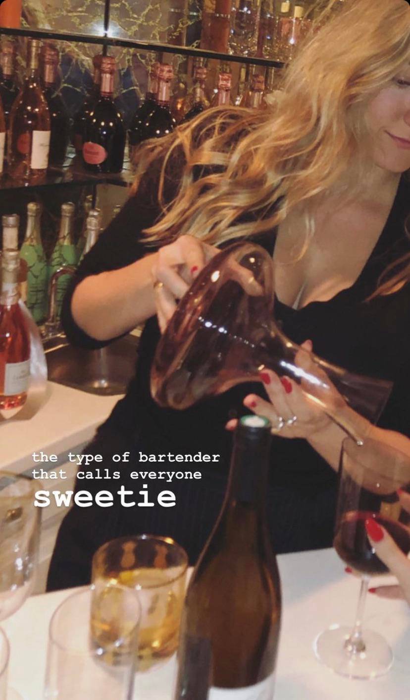 Sweet bartender | Scrolller