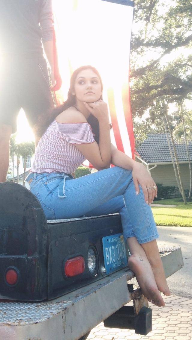 Tailgate | Scrolller