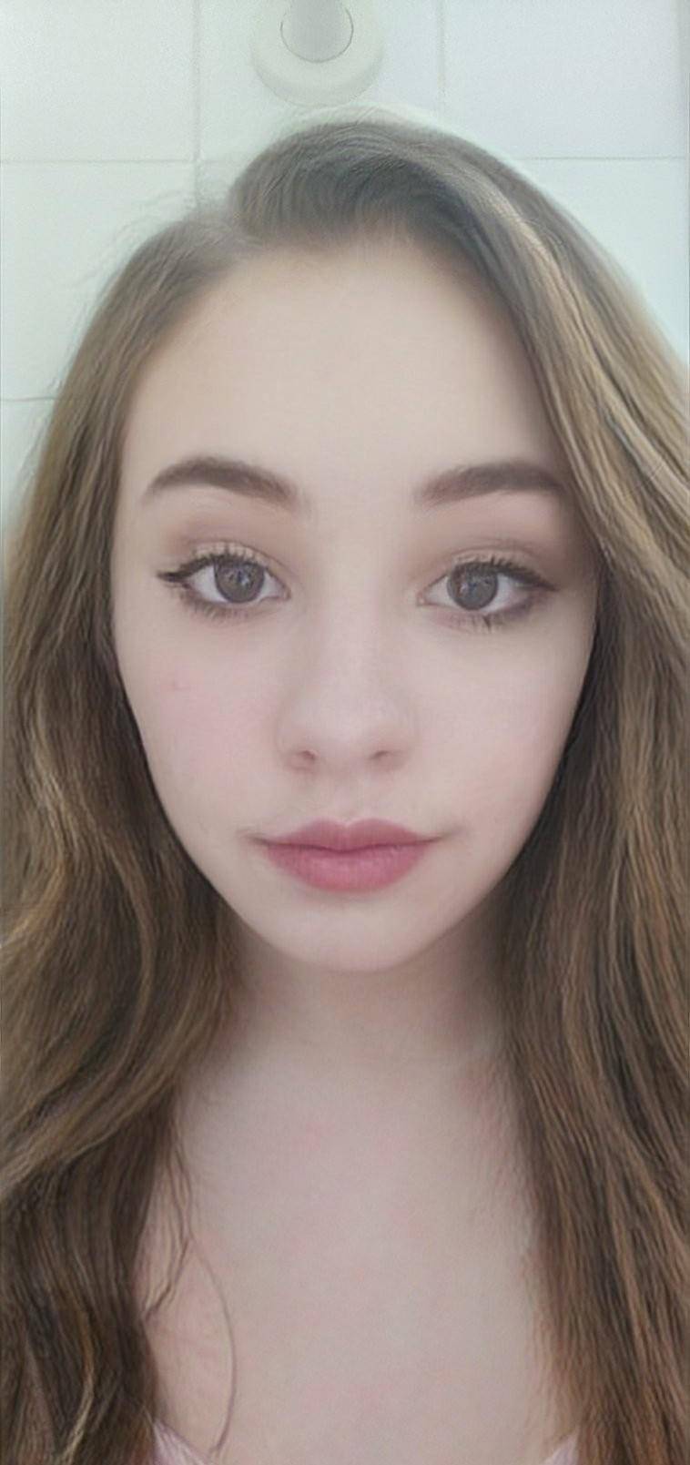 Taken in the shower 🥰 (FaceApp) | Scrolller