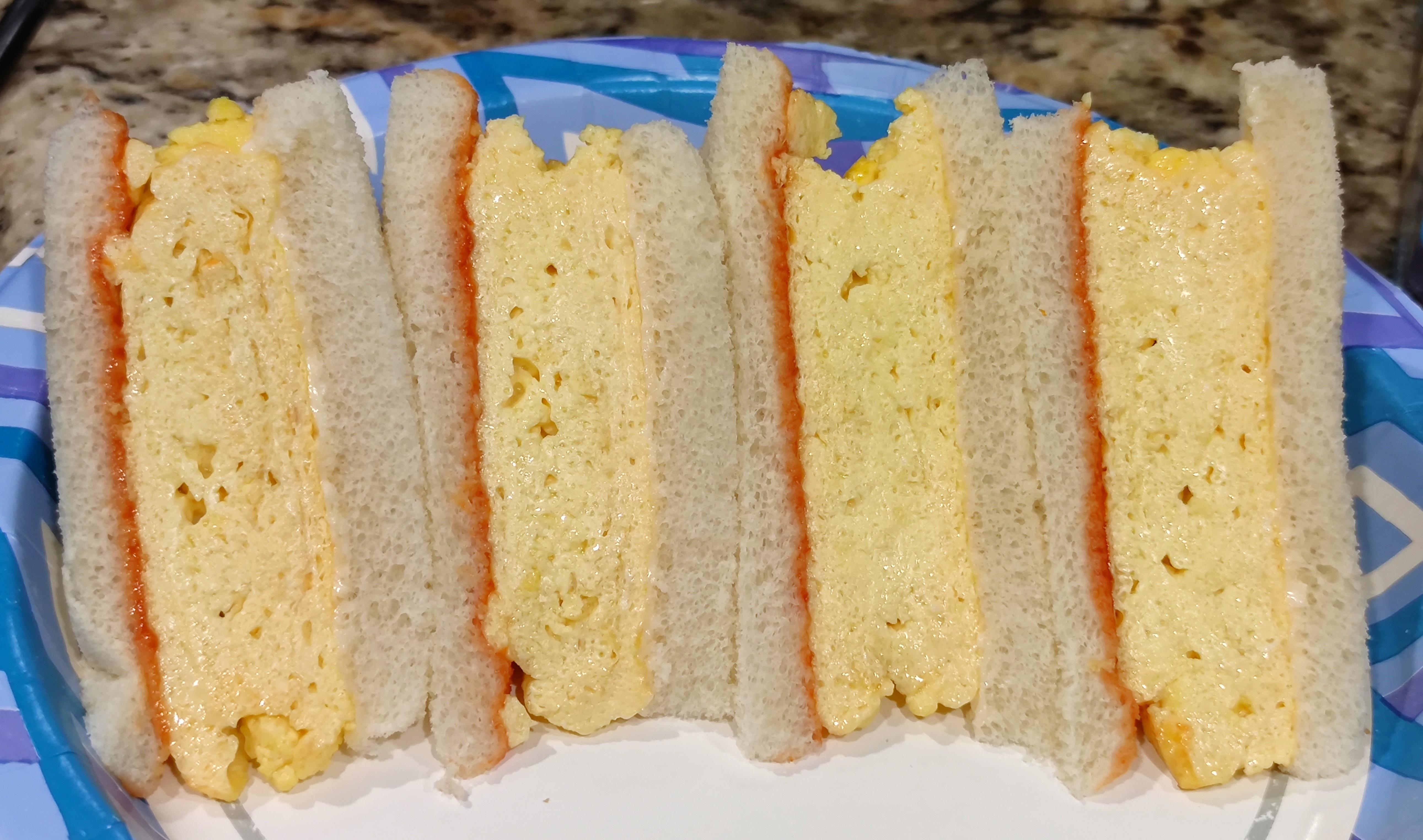Tamagoyaki sando | Scrolller