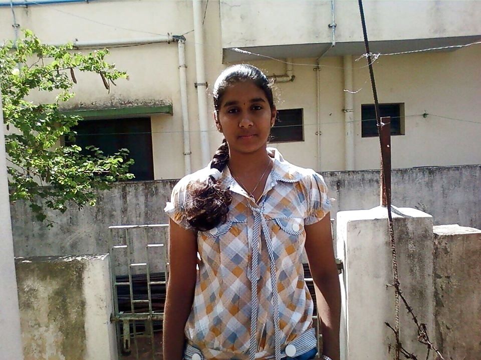 Tamil girl | Scrolller