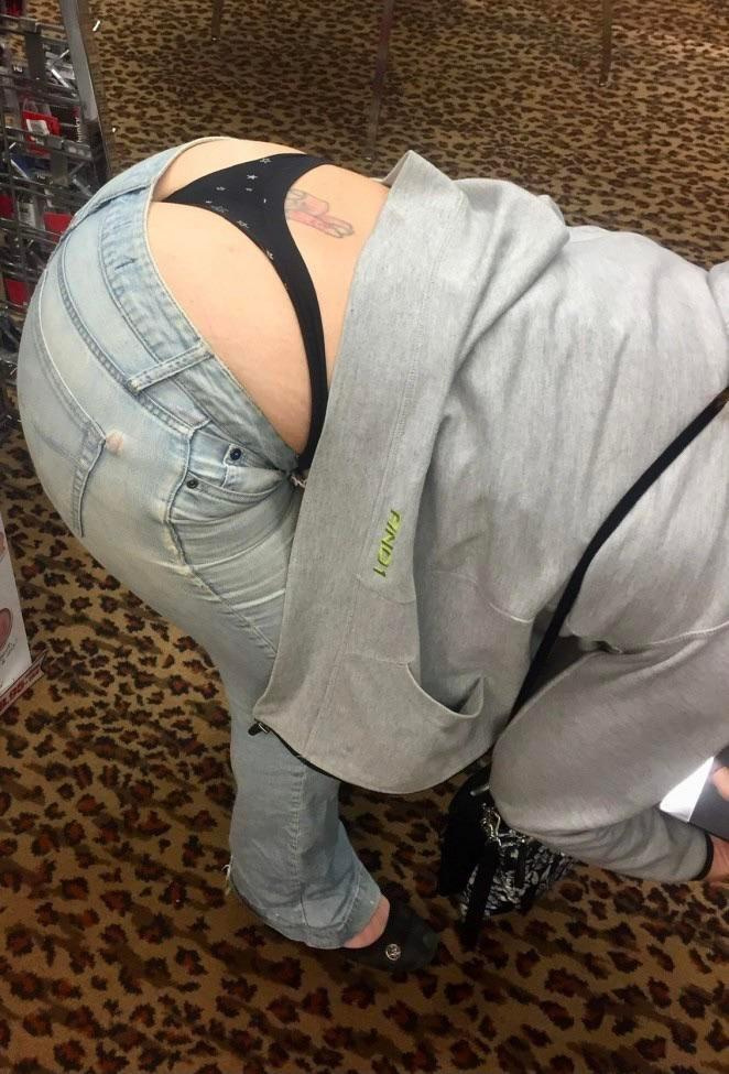 Tangablitzer | Whaletail | Scrolller