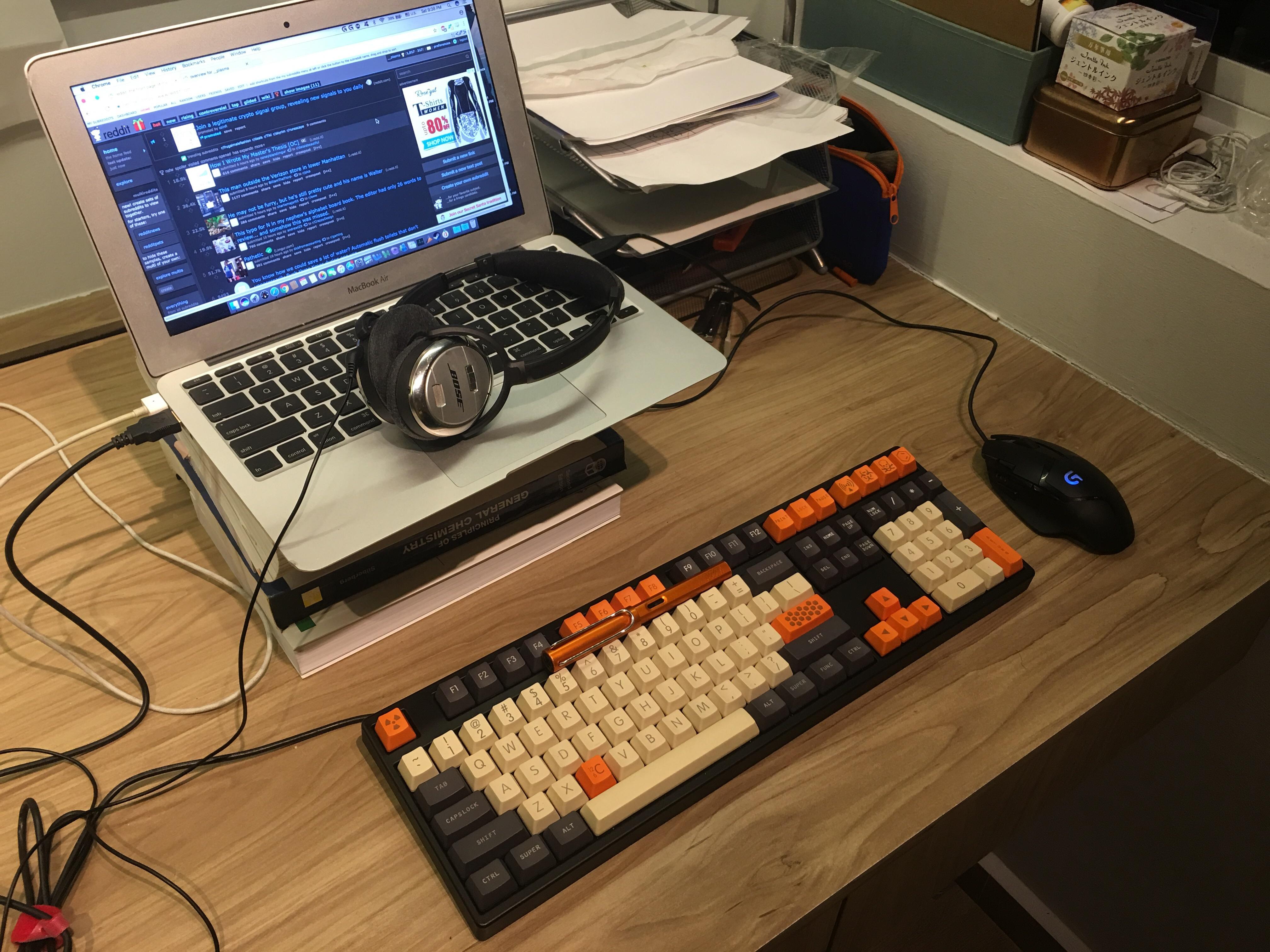 Temporary desk setup (gonna upgrade to a proper PC soon). | Scrolller