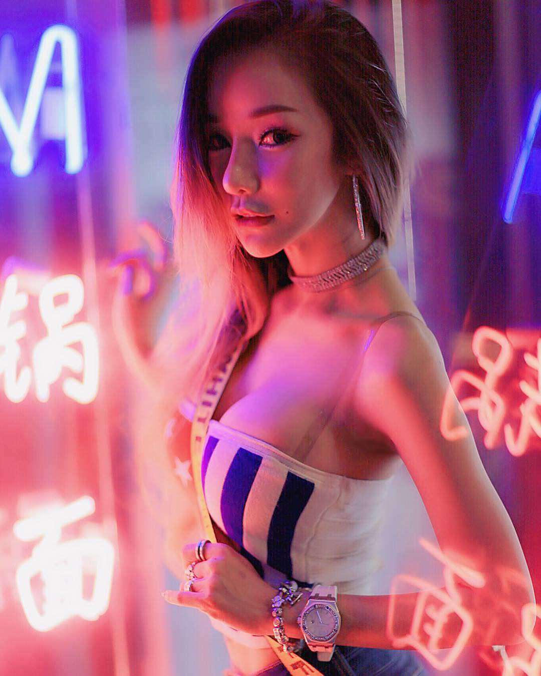 Thai girl | Scrolller