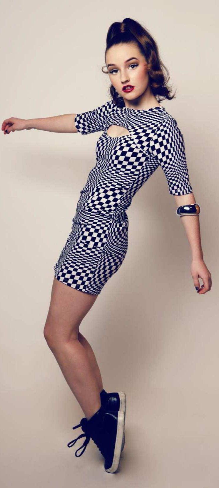 That dress is making me dizzy | Scrolller