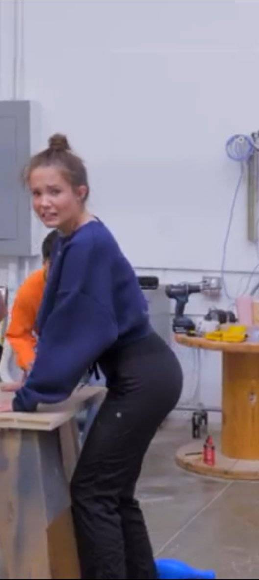 That position shes in,shes ready | Scrolller