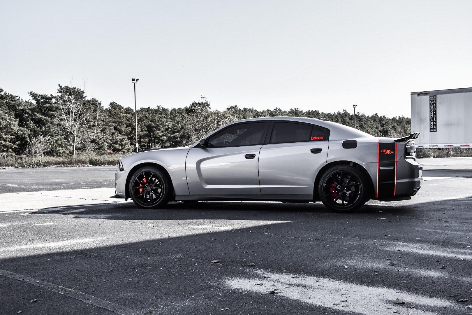 That red really pops | Scrolller