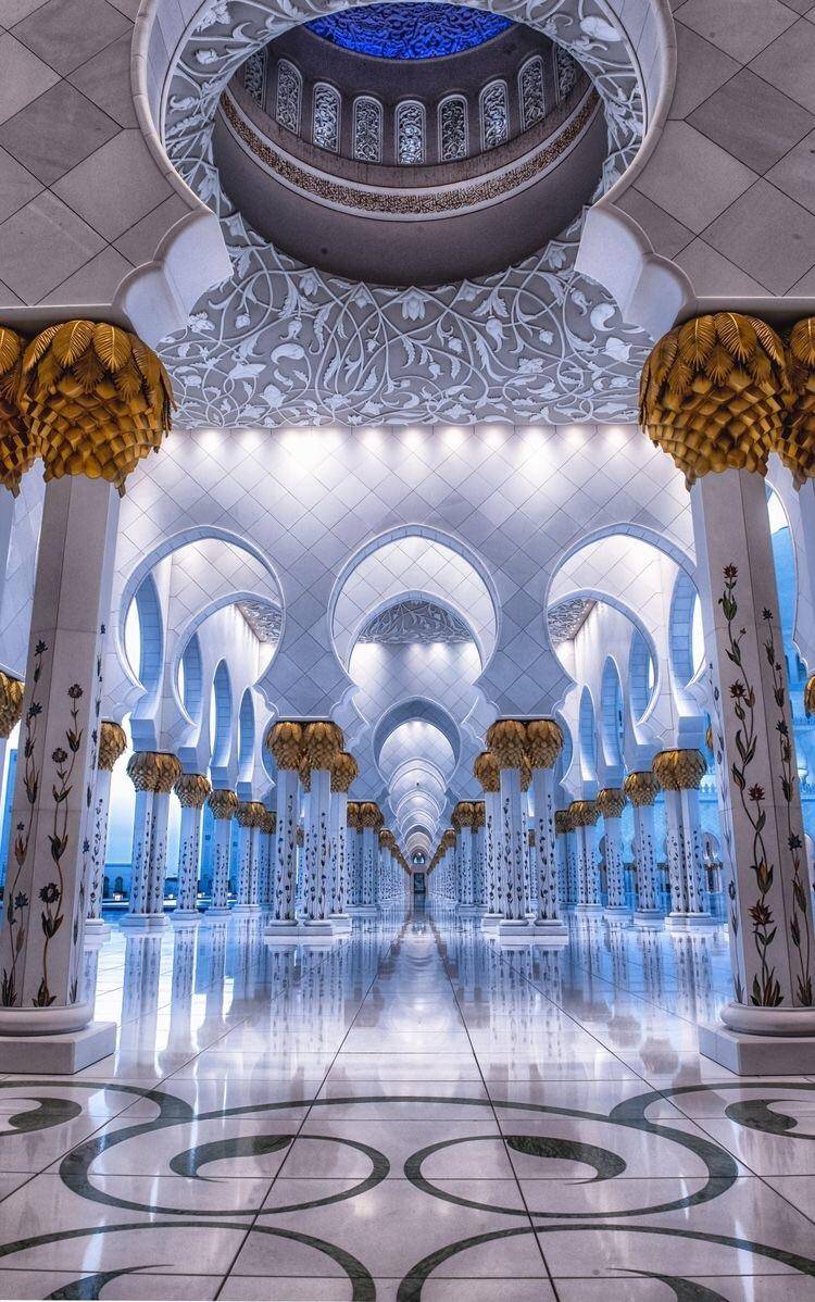 The Arch of the Righteous leading to the inner vestibule of Sheikh Zayed Grand Mosque in Abu ...