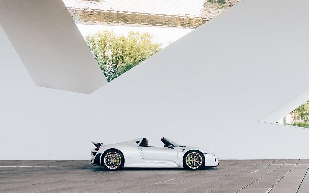 The Beauty of a Porsche 918 Spyder | Scrolller