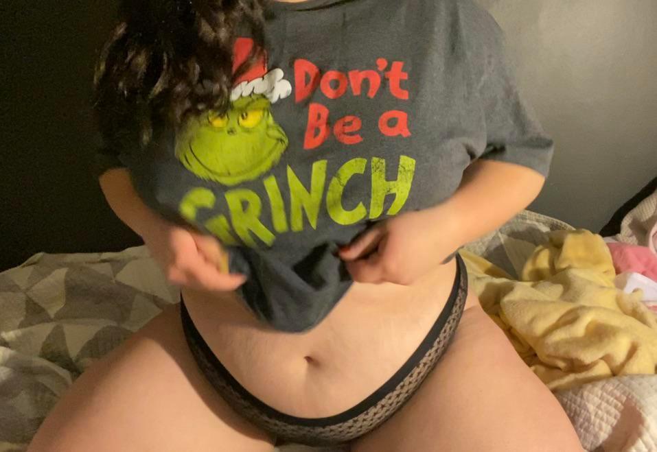 the grinch stole his presents | Scrolller