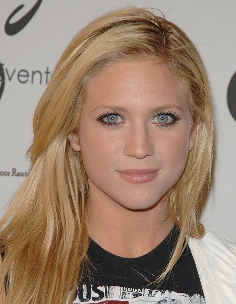 The lovely Brittany Snow | Scrolller