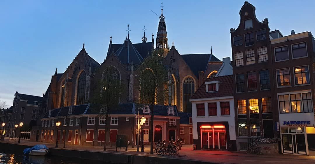 The old church of Amsterdam | Scrolller