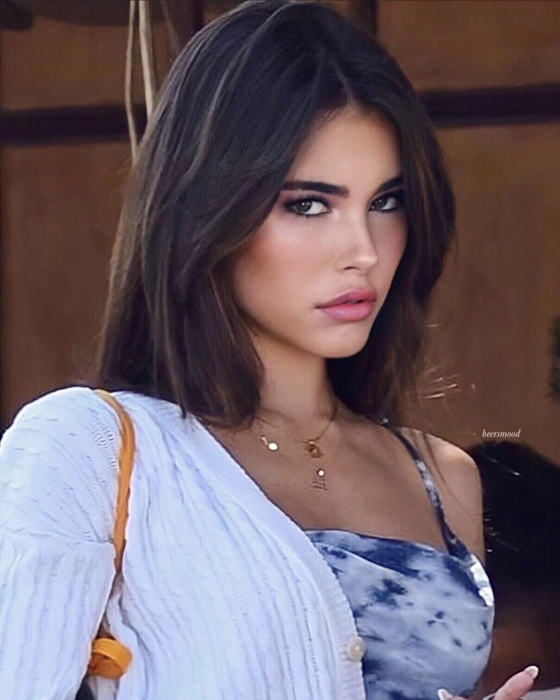 The prettiest | Scrolller