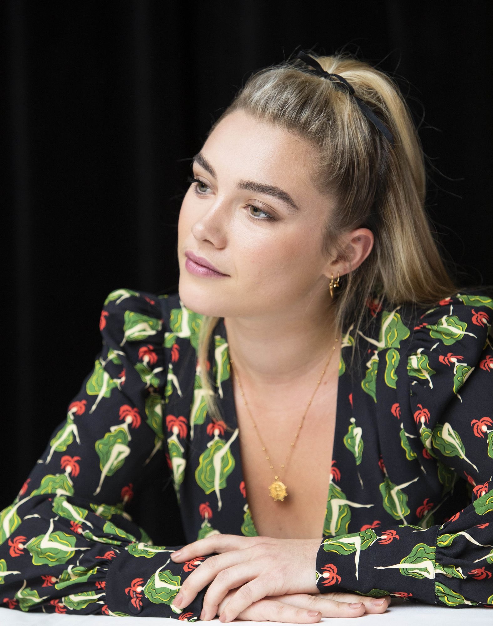 The queen of serving looks... | Scrolller