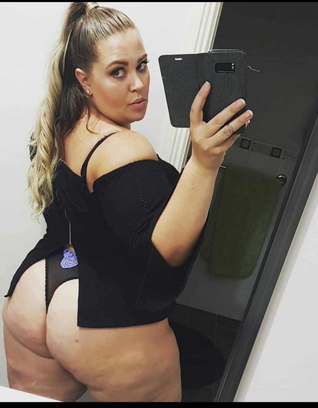 The right amount | Scrolller