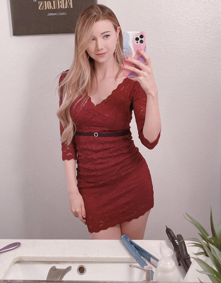 The Sexy and Gorgeous Dizzykitten. ASMR Twitch Streamer. | Scrolller