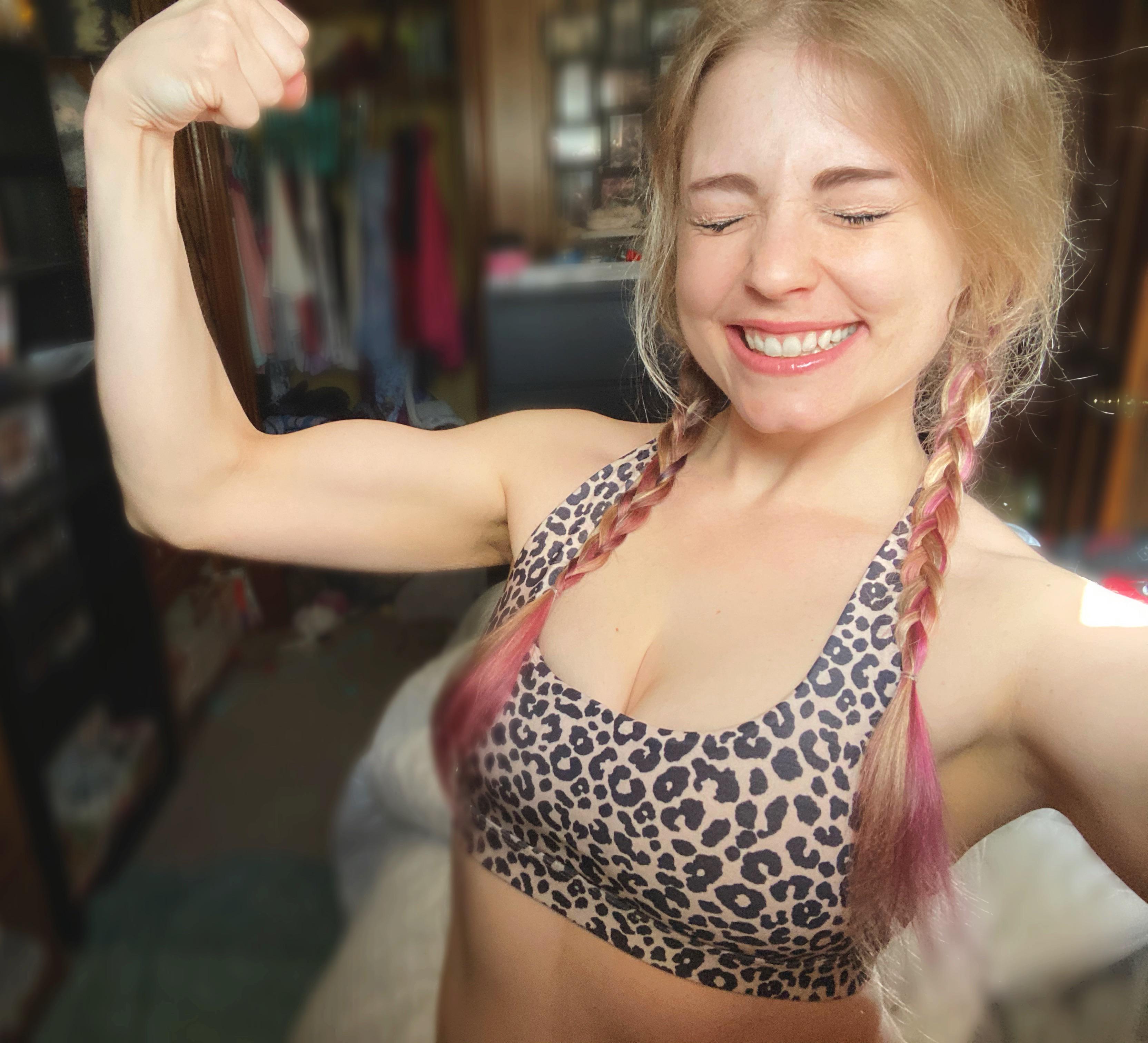 The strongest AND happiest I’ve ever been in my life! ☺️ Working hard & staying positive pays ...