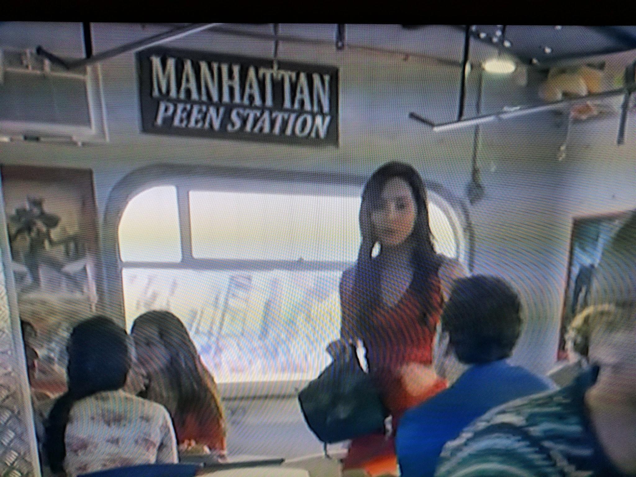 The train is leaving Peen Station... | Scrolller