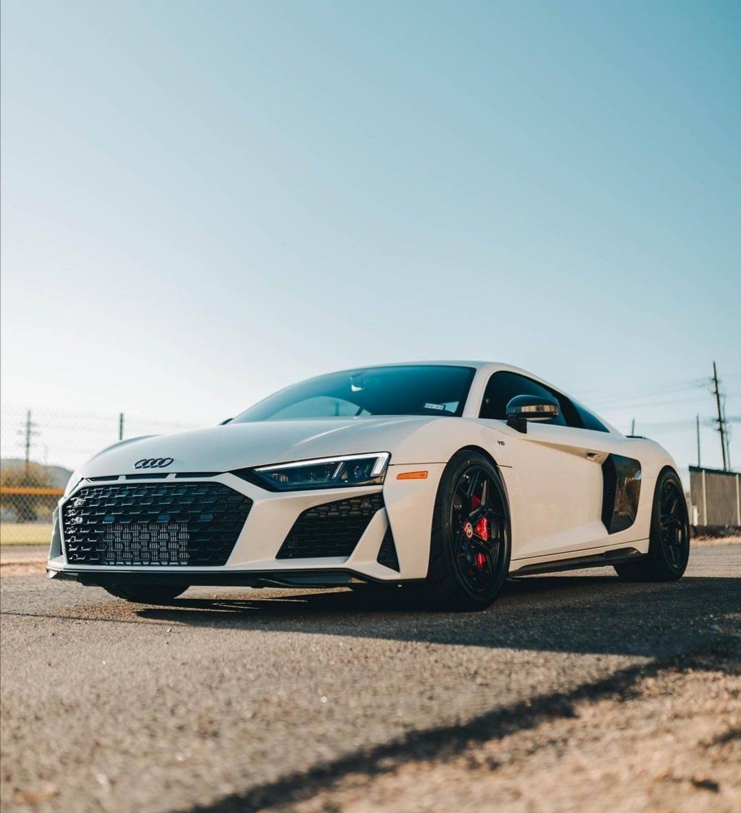 The under appreciated Audi R8 V10 | Scrolller
