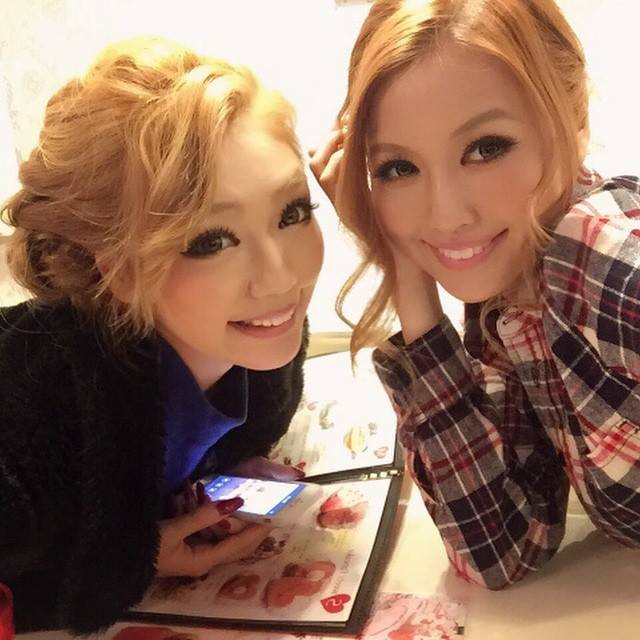 The Watanabe sisters (X-post Asian hotties) | Scrolller