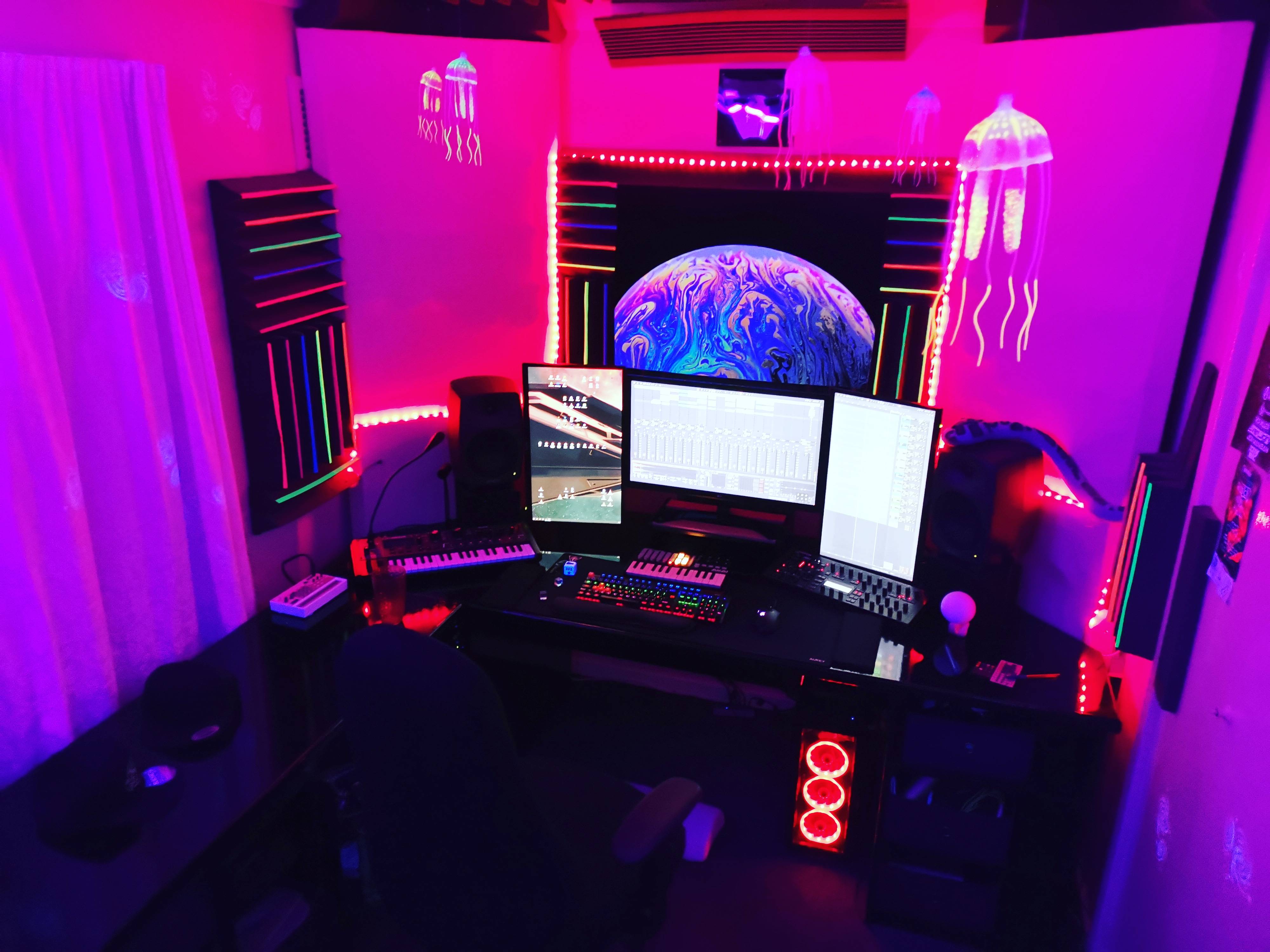 The Zone 🎹 | Scrolller