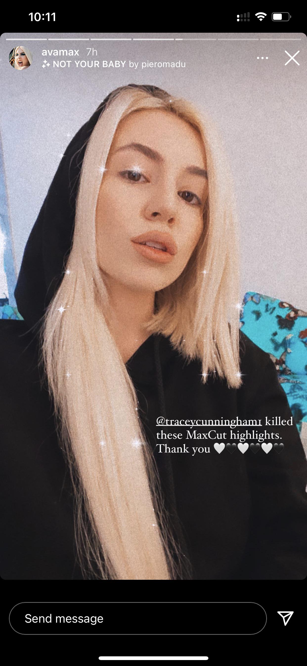 Them lips on Ava Max | Scrolller