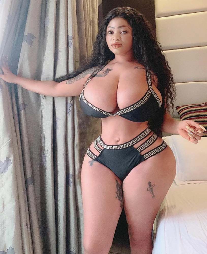 Thick and Curvy | Scrolller