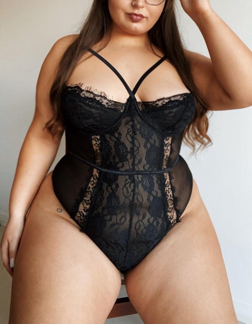 Thick thighs make the dick rise | Scrolller