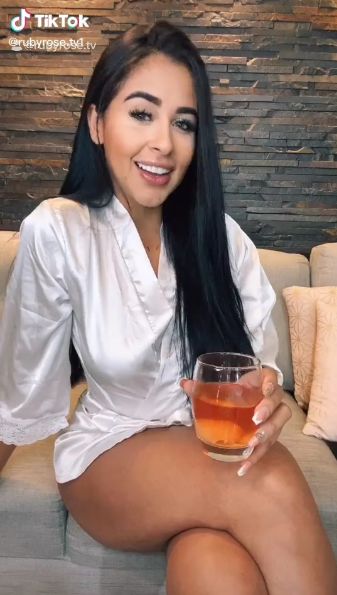 Thick Tok | Scrolller