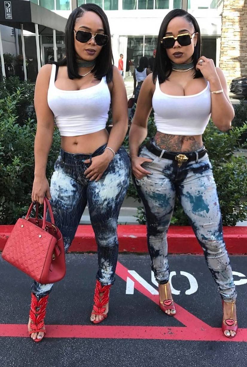 Thick twins | Scrolller