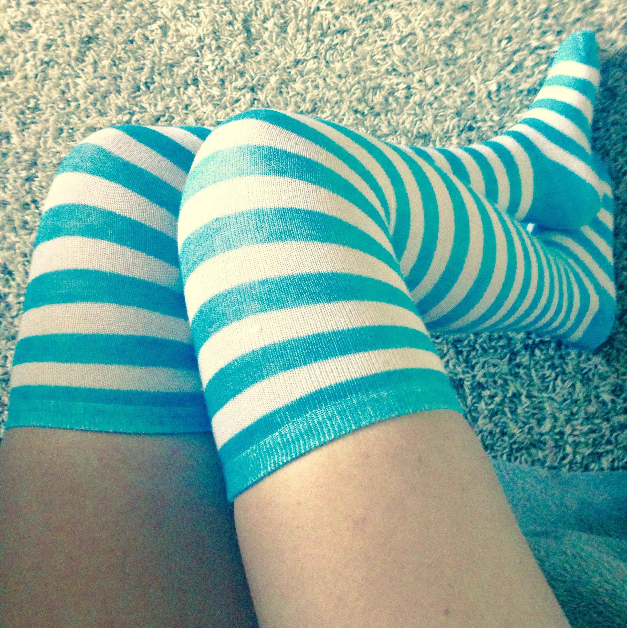 Thin leg | Scrolller