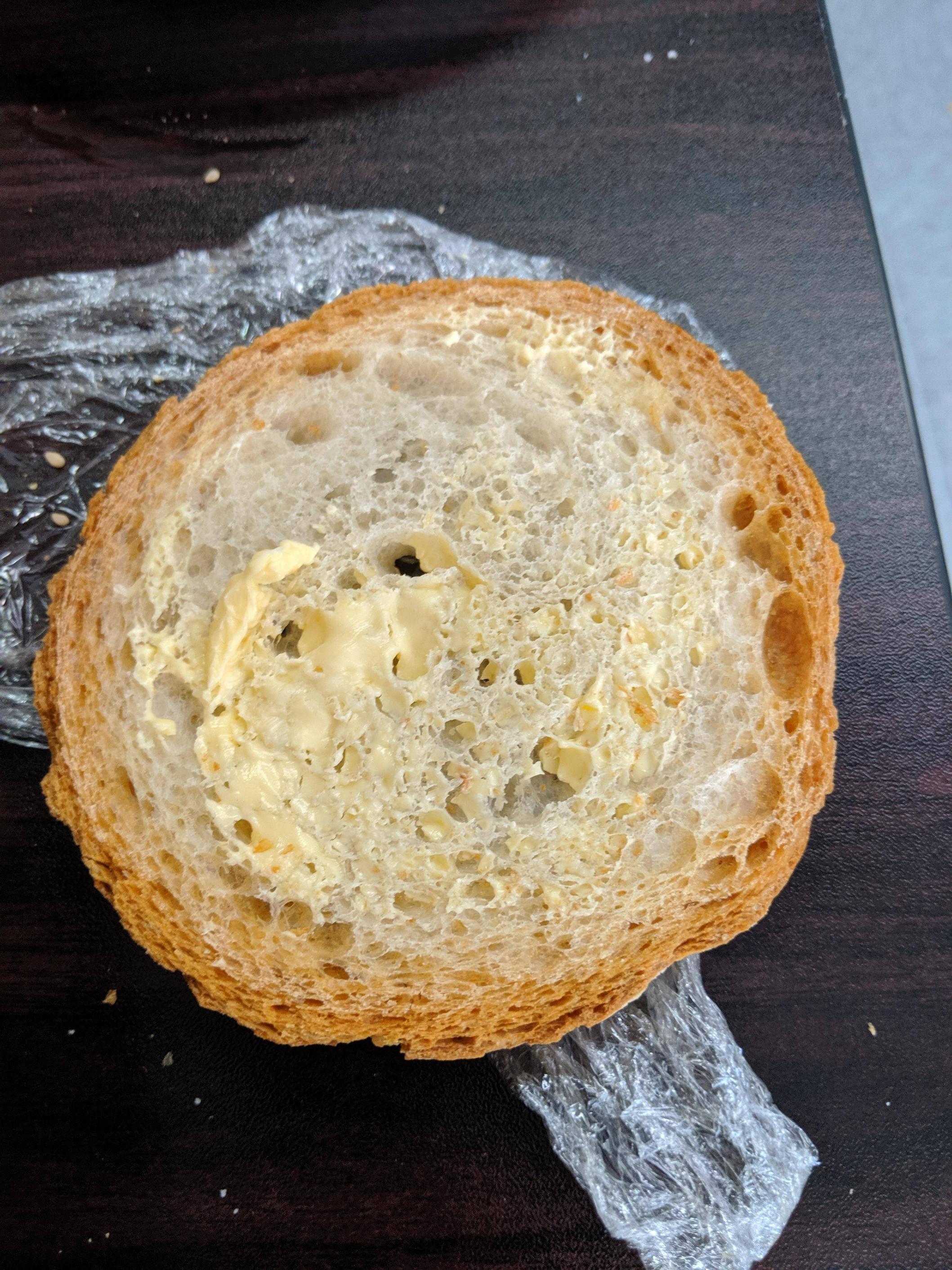 This bread is a near perfect circle | Scrolller