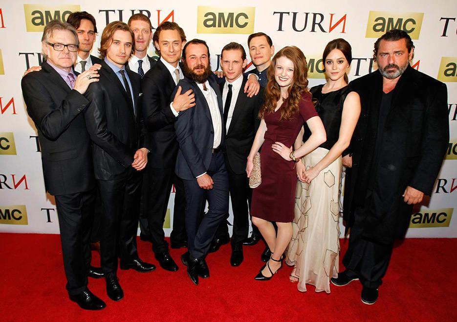 this cast is everything | Scrolller