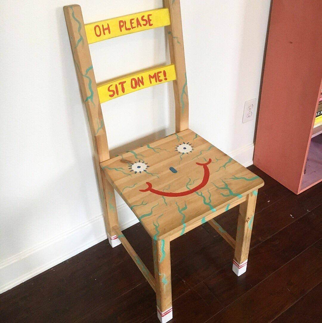 This creepy chair | Scrolller