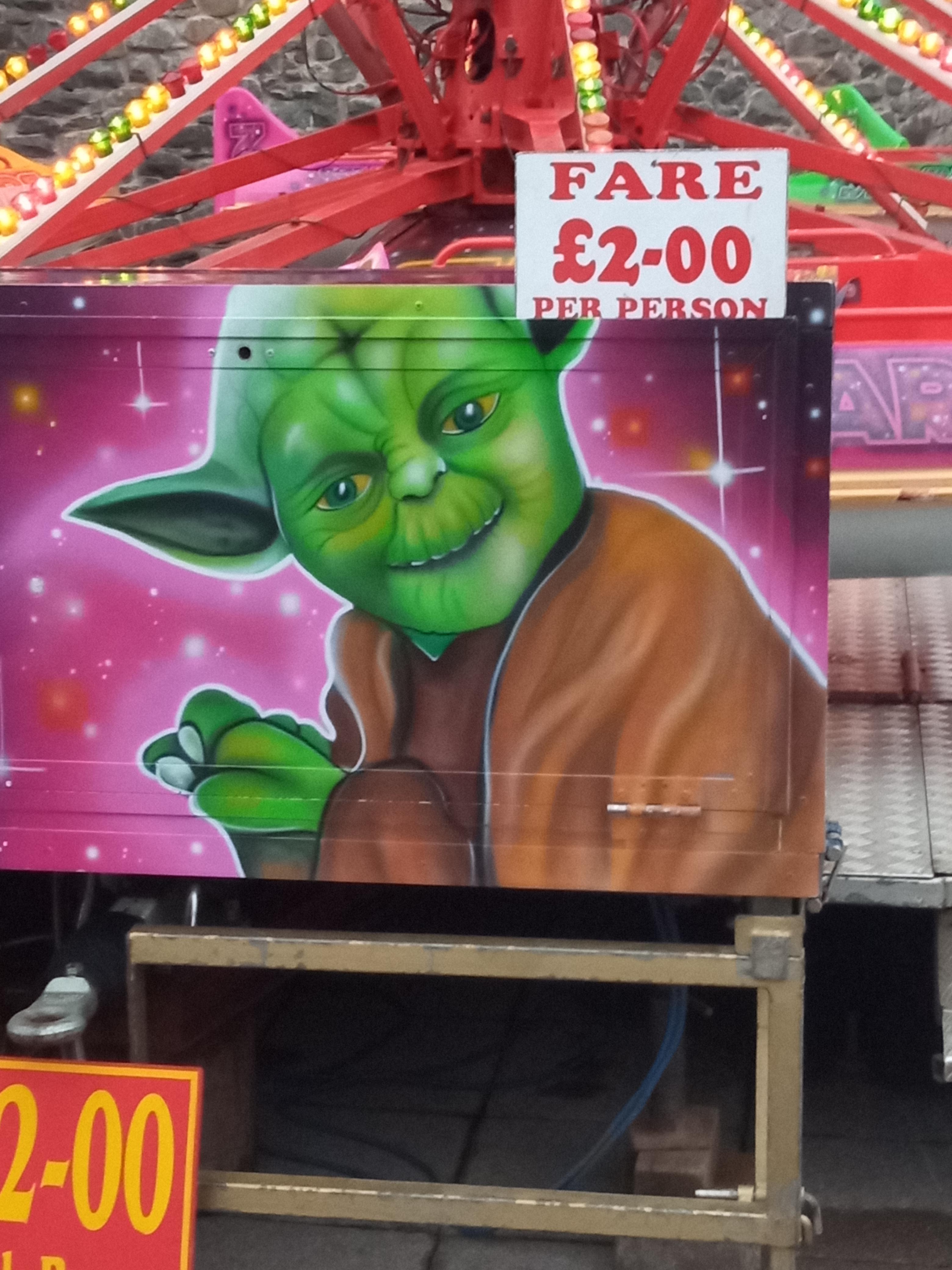 This creepy funfair yoda | Scrolller