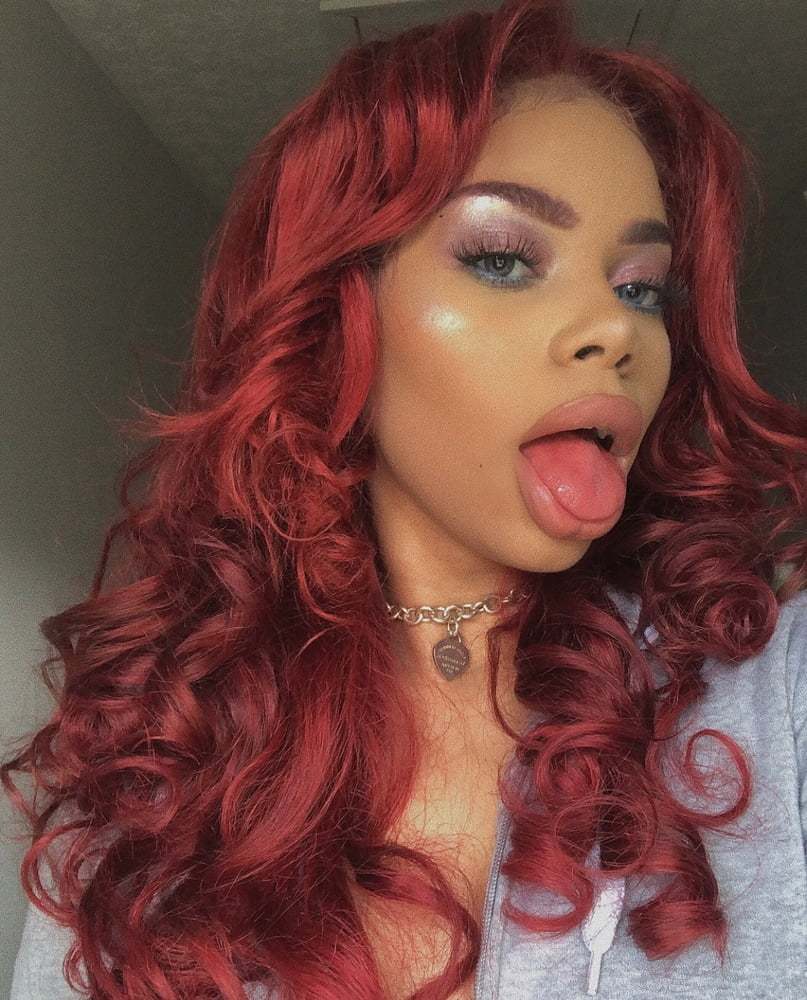 This ebony thot needs something to suck on | Scrolller