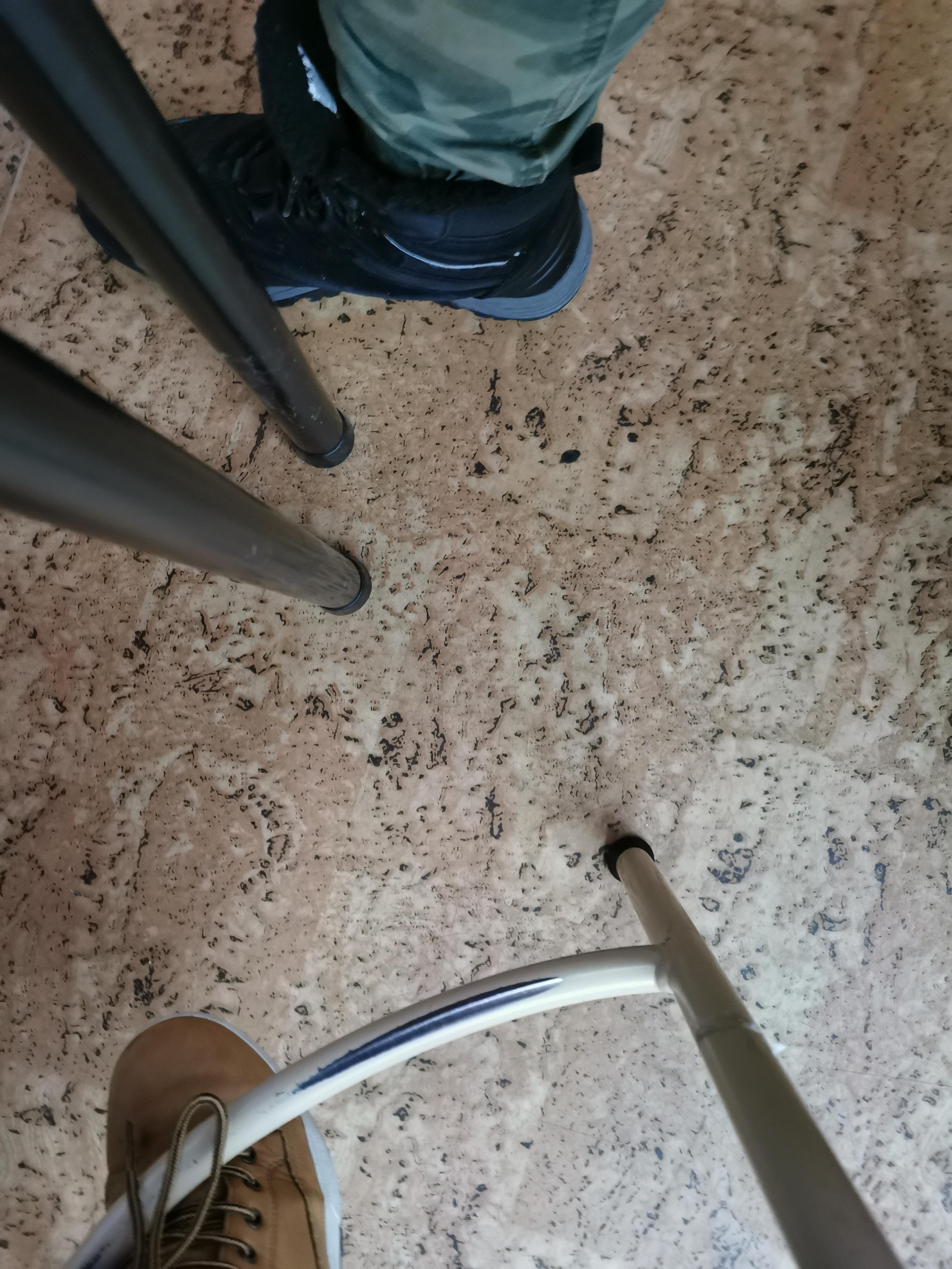 This floor, looks blurred. | Scrolller