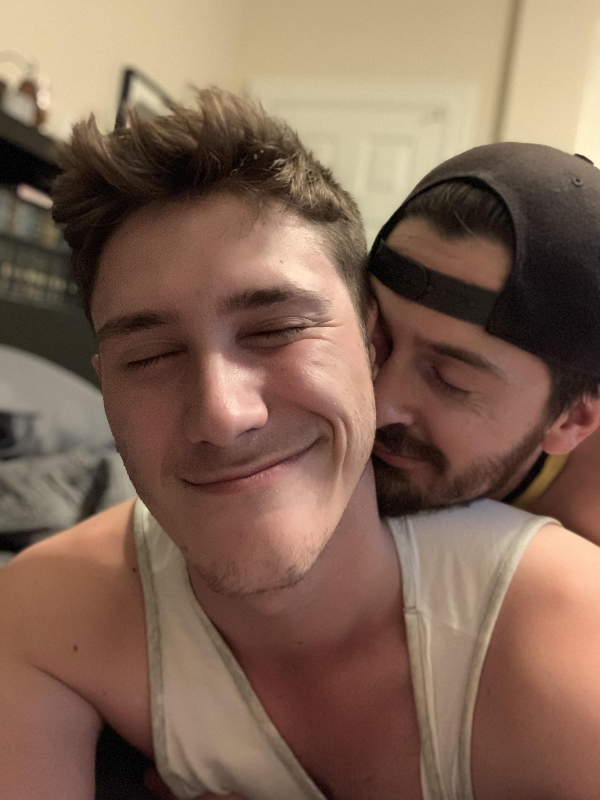 This guy lights up my world | Scrolller