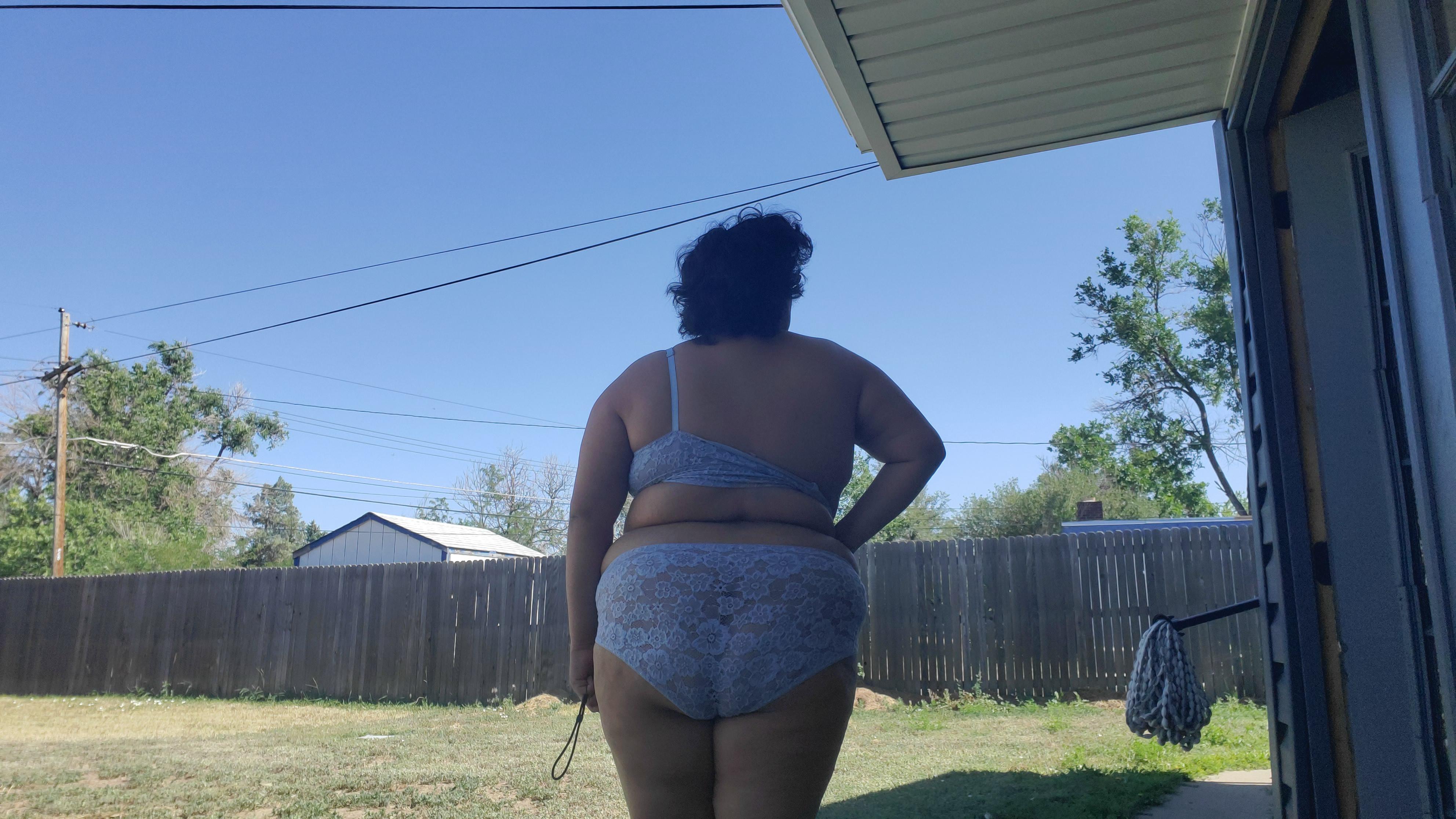 This is me. Cellulite, untoned arms, back rolls, & all. | Scrolller
