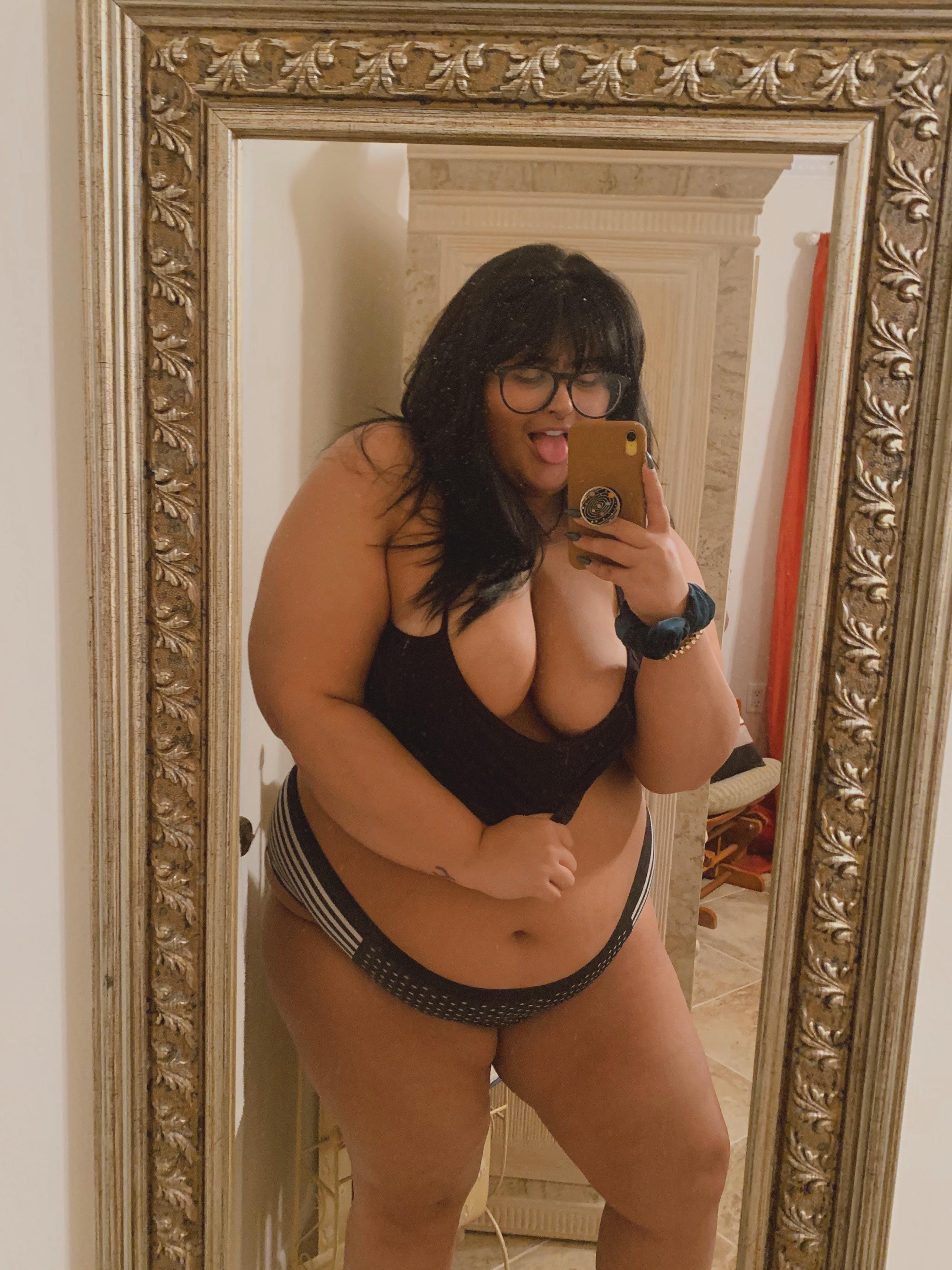 this subreddit has been showing me so much love lately 🥺 i love showing off for you 😇 | Scrolller