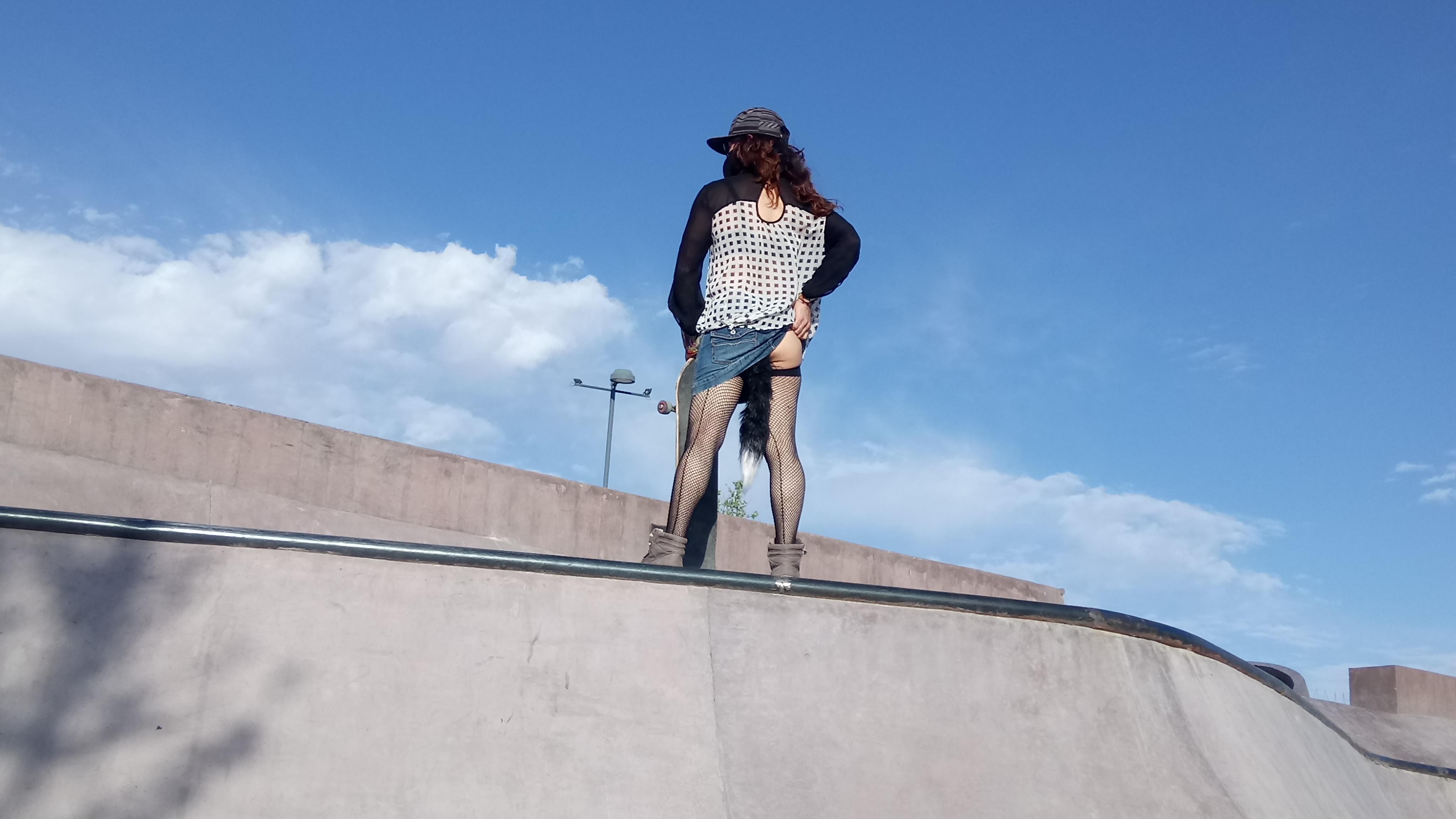 This was a great Day I was flashing at skatepark for a while and there so many People doing ...