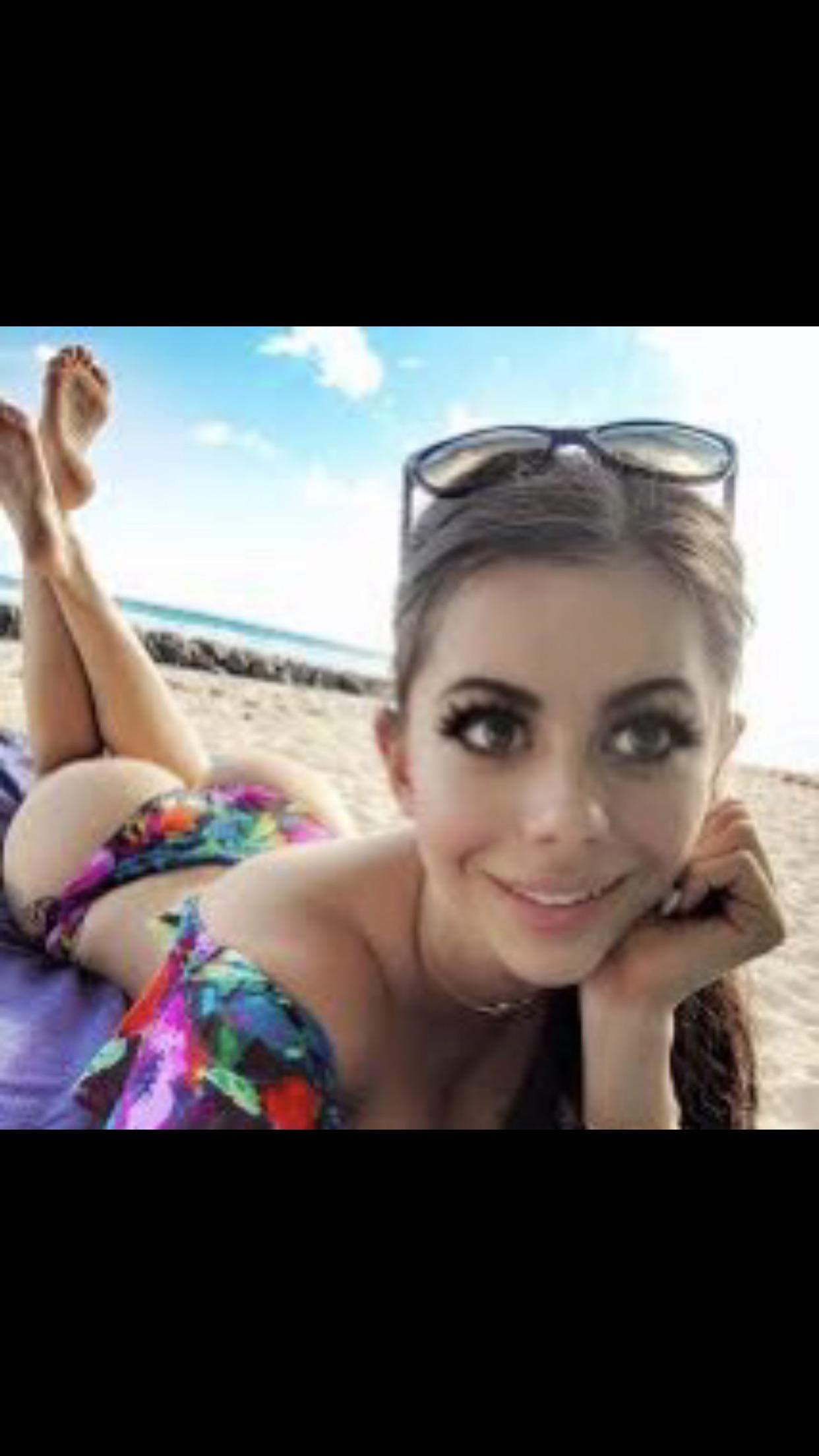 This was probably posted before, but anyone up to rp as her? | Scrolller