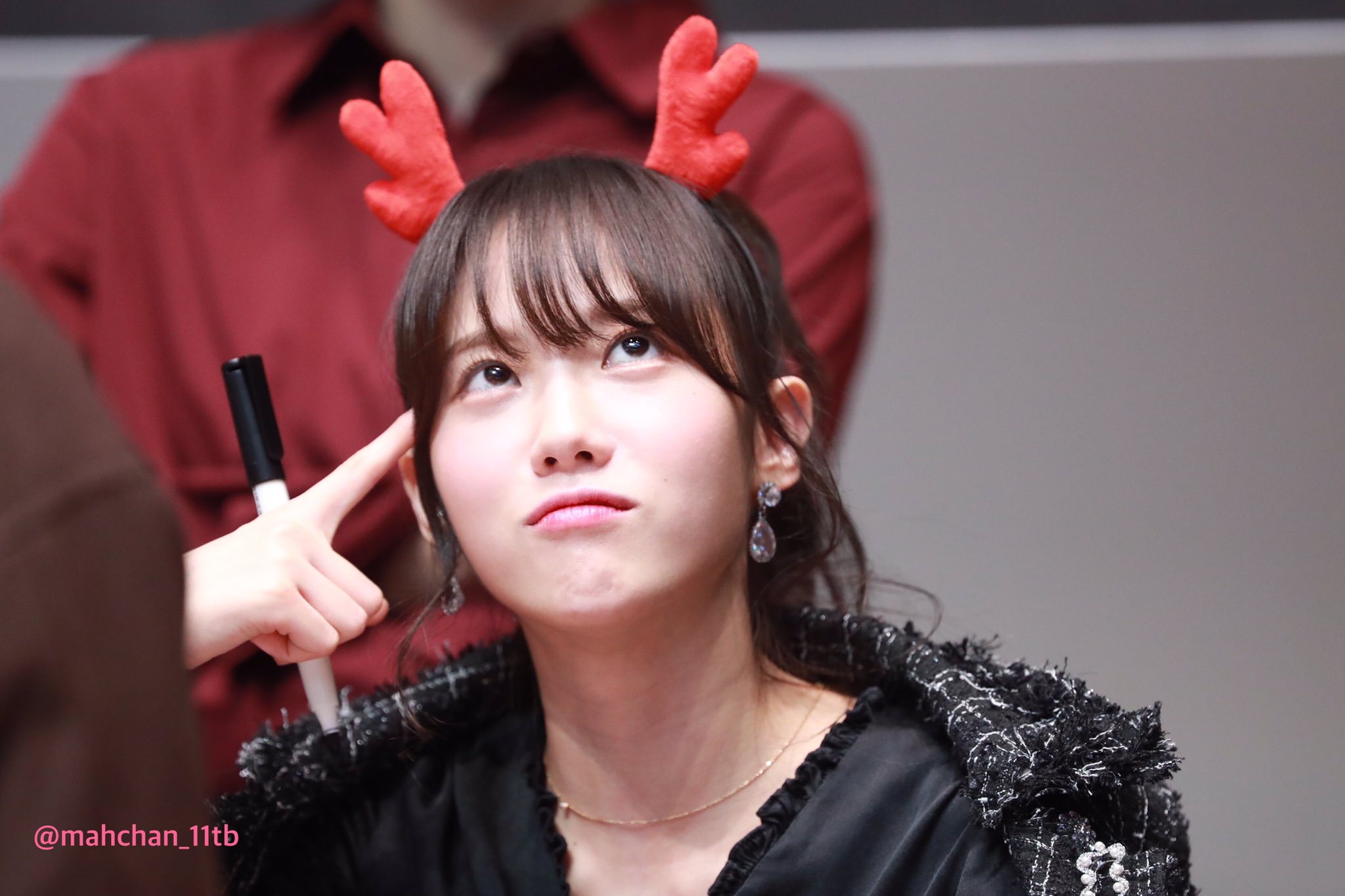 Thoughtful Luda 🦌 | Scrolller