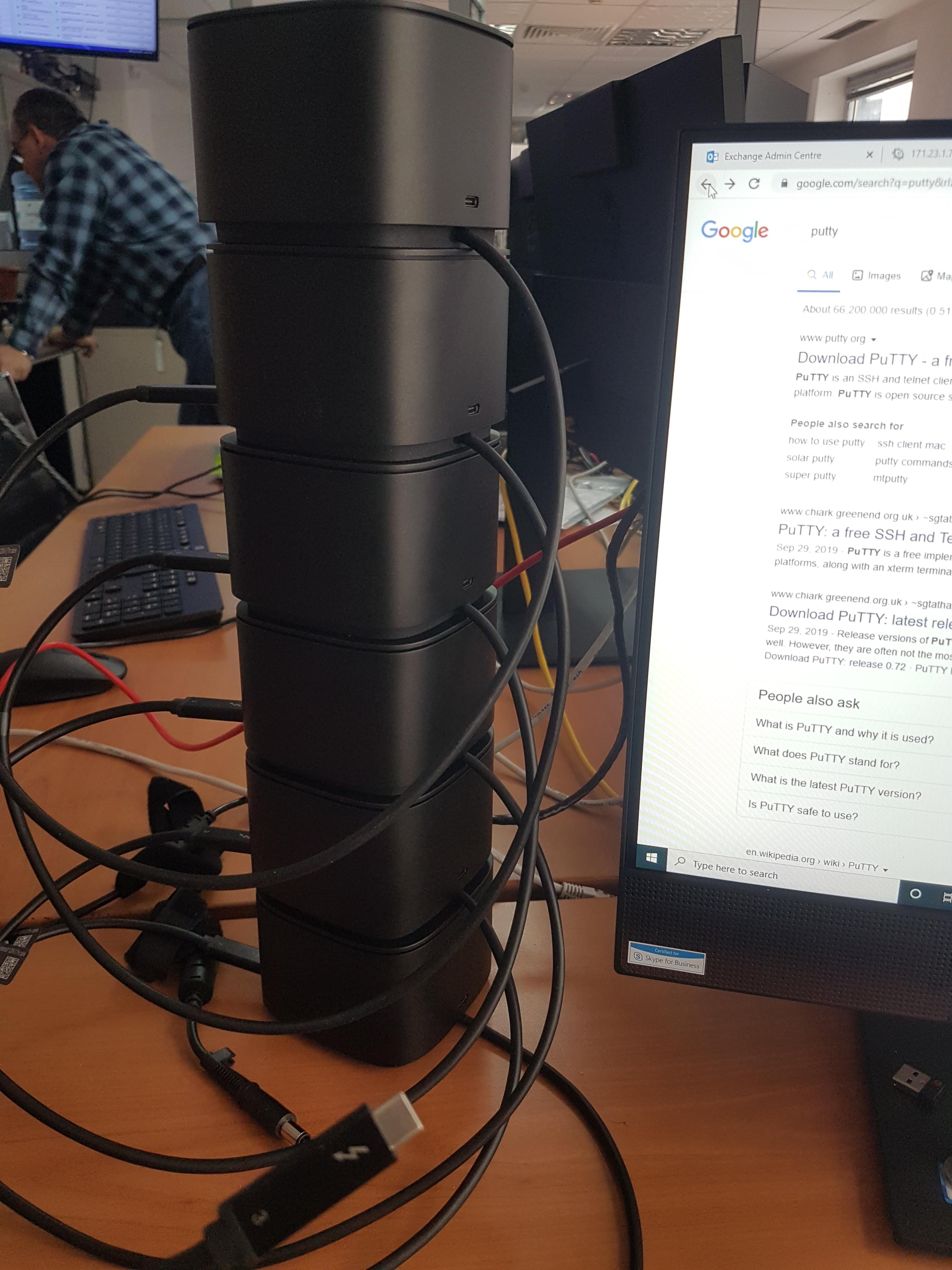 Thunderbold dock gen2 HP should i plug them in? 😅 | Scrolller