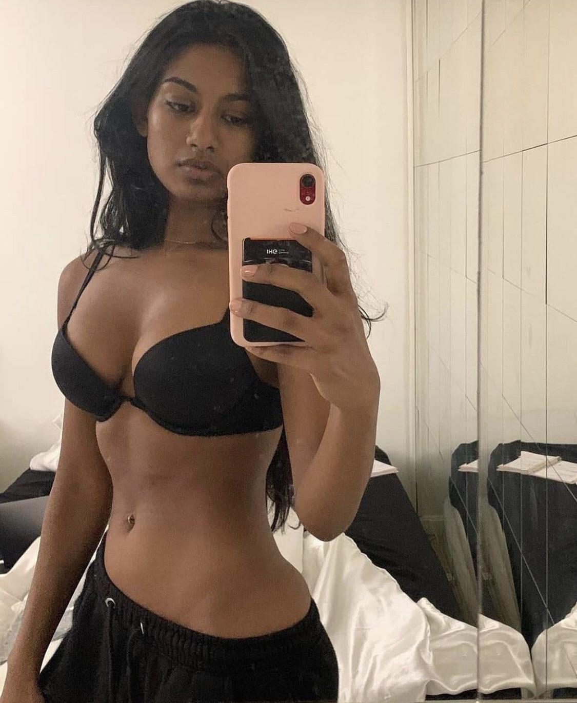 Tight body | Scrolller