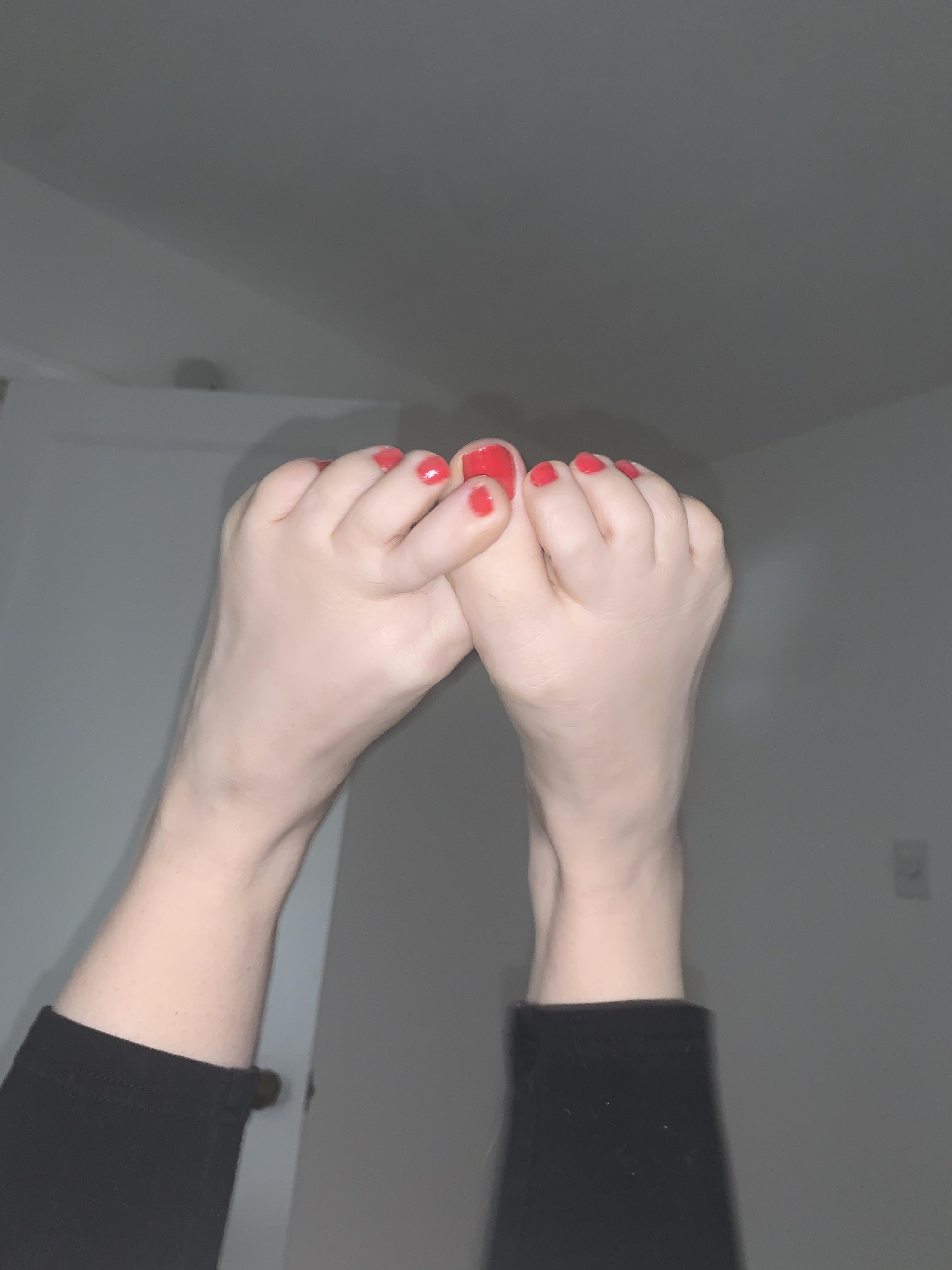 Tight grip.. | Scrolller